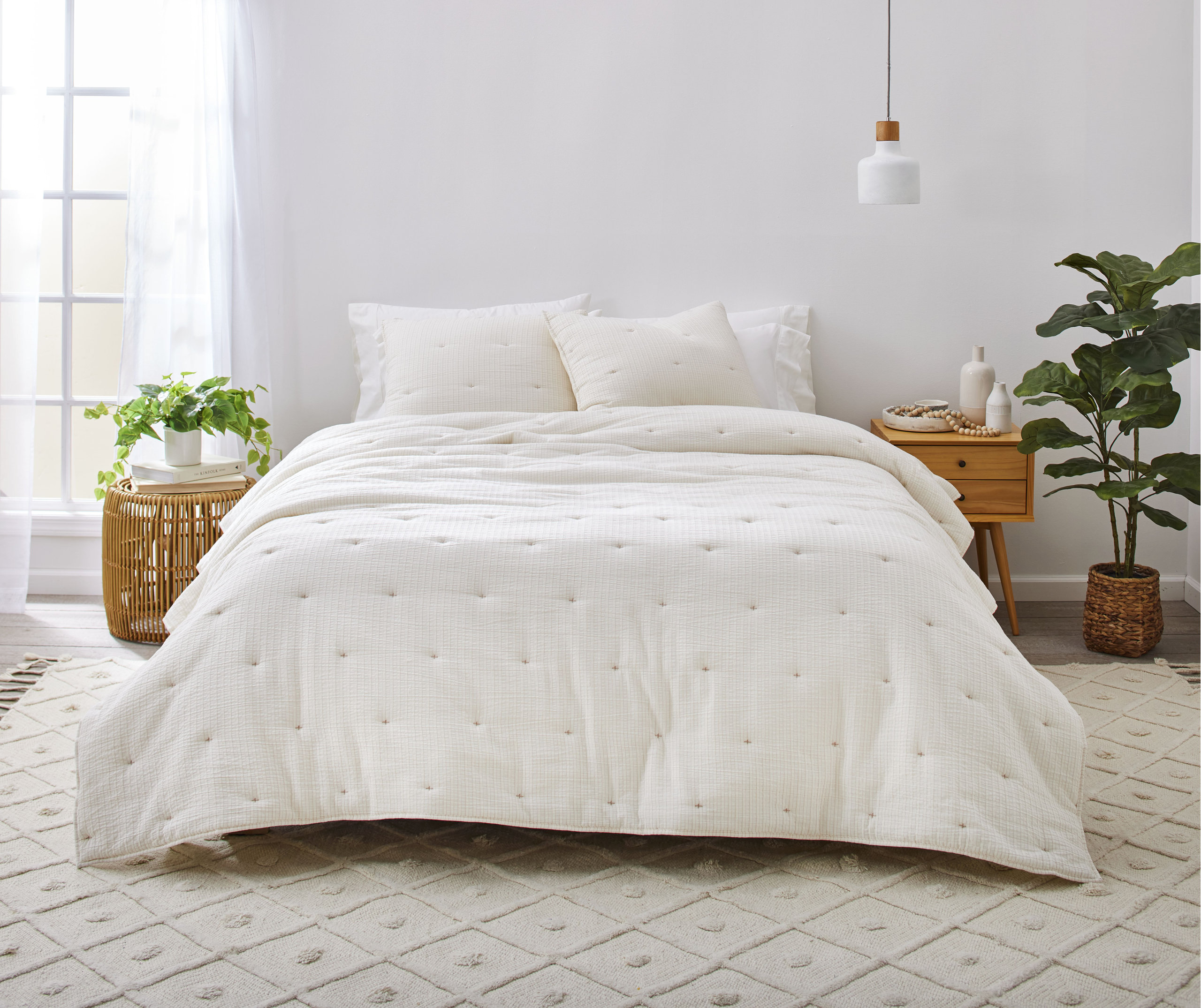 Splendid Lily 3 Piece Quilt Set, King - Traditional - Quilts And Quilt ...