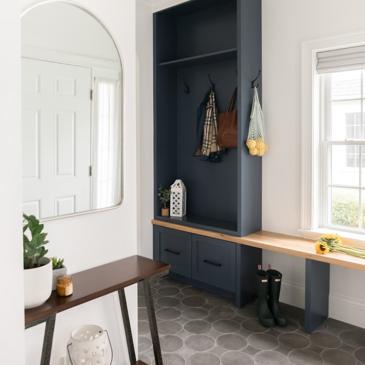 75 Ceramic Tile Entryway Ideas You'll Love - August, 2025 | Houzz