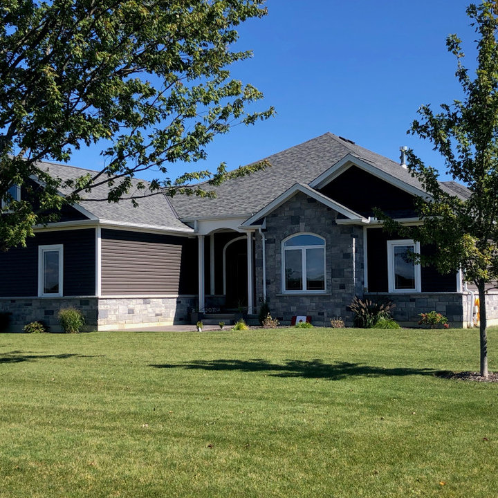 75 Black Vinyl Exterior Home Ideas You'll Love - September, 2025 | Houzz