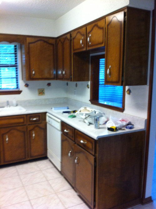 Ugliest kitchen in the world is gone!!