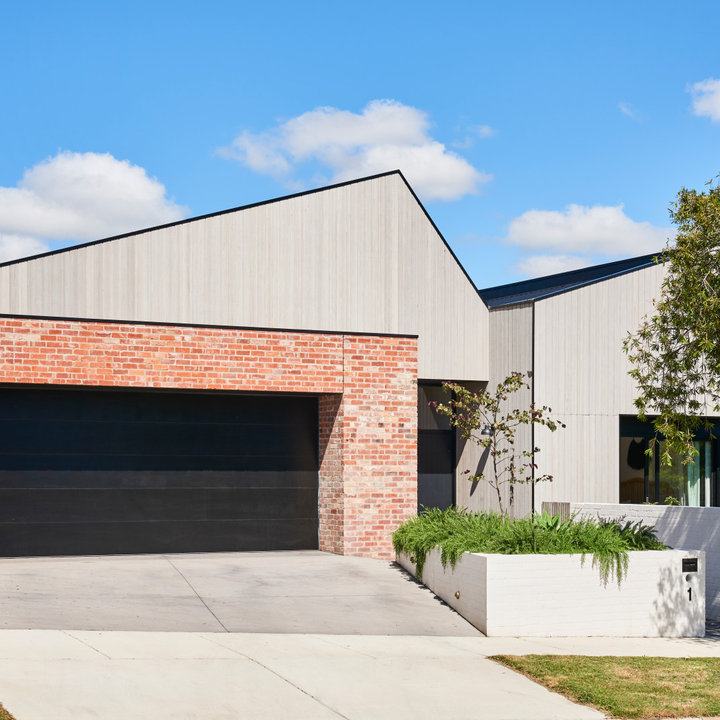 75 Beautiful Mansard Roof Ideas and Designs - Houzz | Houzz UK