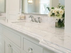 What quartzite works best with creamy White Dove cabinets? Please help