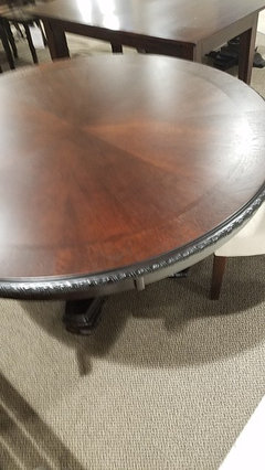 Can I buy a 60" round table with 6 chairs for a 11' x 11' dining room?