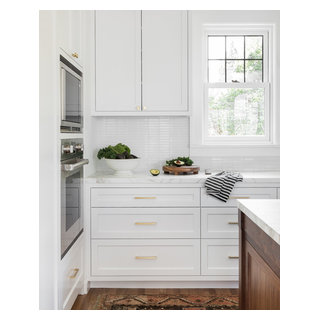 Montlake Colonial - Transitional - Kitchen - Seattle - by Ainslie-Davis ...