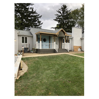 Composite Deck Front Porch and Barrel Cove Entryway - Contemporary ...