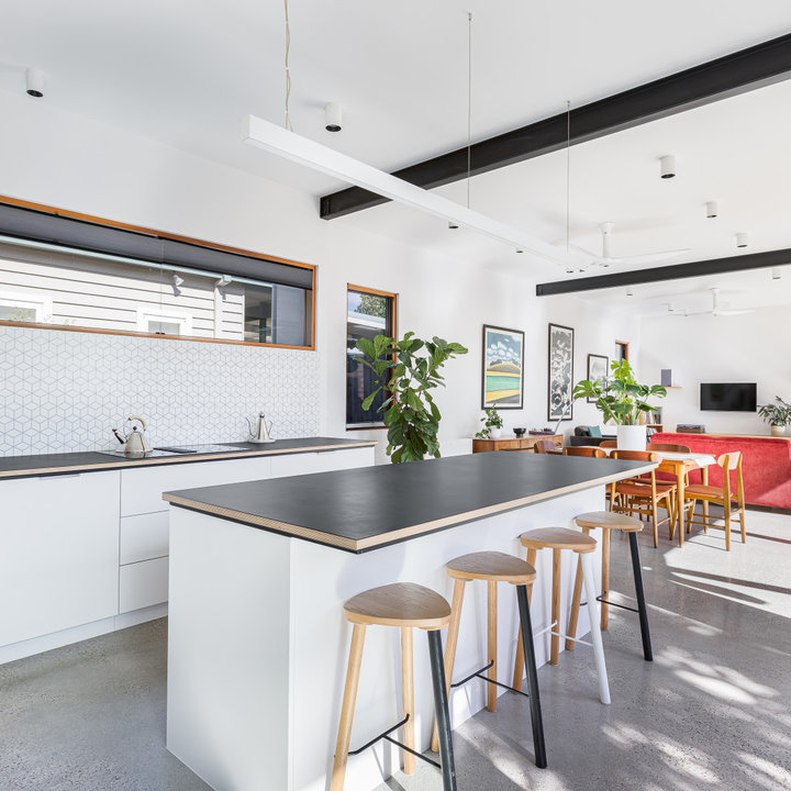 75 Beautiful Kitchen with Black Benchtop Ideas & Designs - March 2024 ...