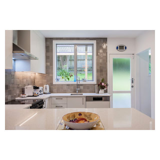 White Pearl Engineered Stone Benchtop - Eclectic - Kitchen - Auckland ...