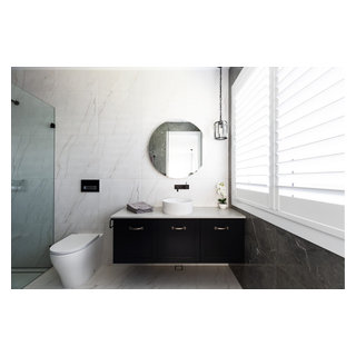 Waters Edge Custom - Beach Style - Bathroom - Sydney - by NJR Studios ...