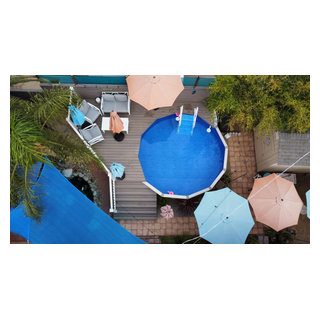 Trex Deck, Railing and wall around the pool - Piscina - Los Angeles ...