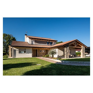 Prestigiosa dimora in legno - Classico - Facciata - Altro - di Woodbau ...