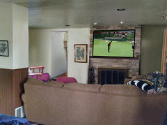 ideas for 20x25 family room with column right in the middle