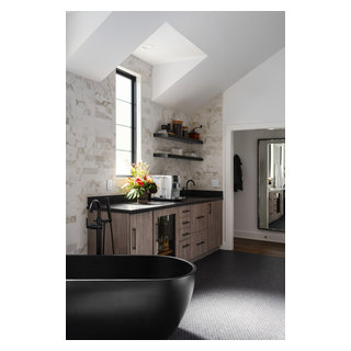 Luxe Modern Primary Bath Coffee Bar - Modern - Bathroom - Kansas City ...