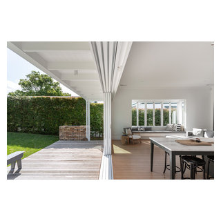 Indoor outdoor flow - Traditional - Deck - Auckland - by Broswick ...