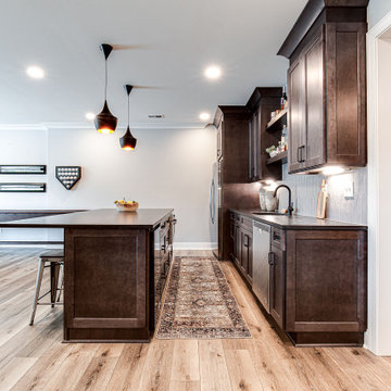 75 Farmhouse Wainscoting Basement Ideas You'll Love - April, 2022 | Houzz