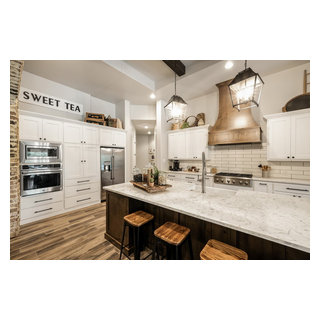 Hill Country Transitional - Kitchen - Austin - by Carla Royder Designs ...