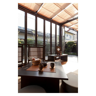 和のインテリアに大正ロマンのエッセンスを加えて - Japanese - Sunroom - Other - by (有)ガロムユウ | Houzz