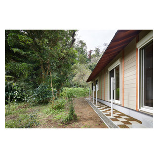 Continuing House - Modern - Exterior - Other - by 中佐昭夫／ナフ・アーキテクト＆デザイン ...