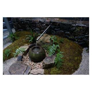 和庭 I-tsuboniwa - Japanese - Landscape - Nagoya - by グリーンサムズアップ | Houzz