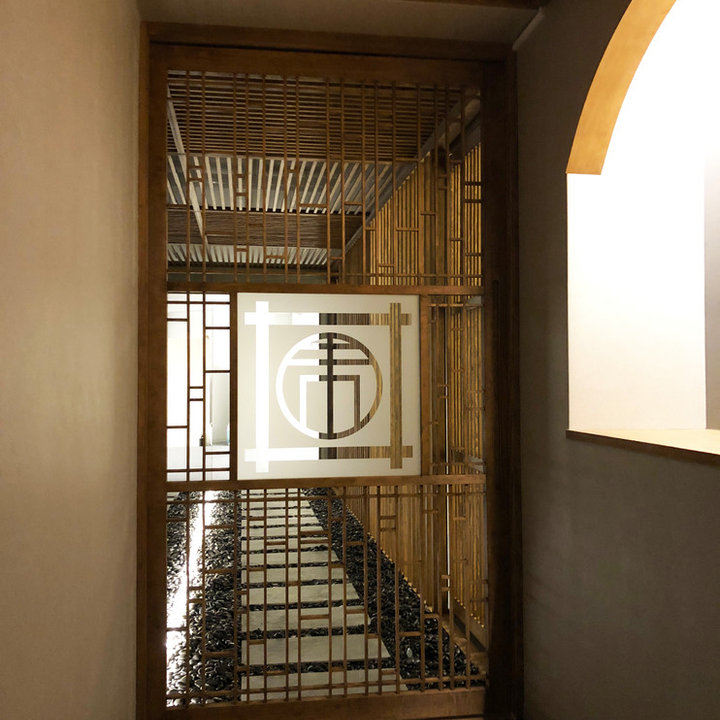 和風のおしゃれな玄関ドアの画像 75選 - 2025 年 10月 | Houzz (ハウズ)