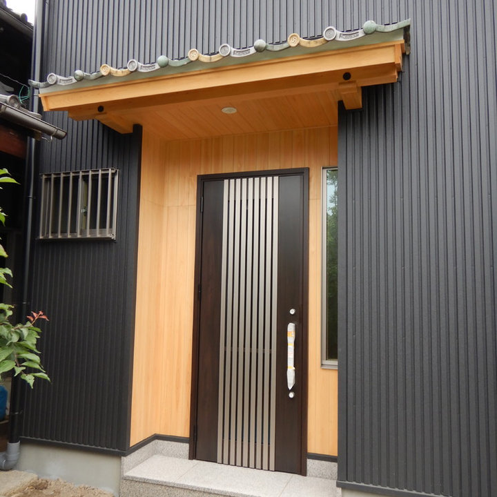 和風のおしゃれな玄関ドアの画像 75選 - 2025年9月 | Houzz (ハウズ)