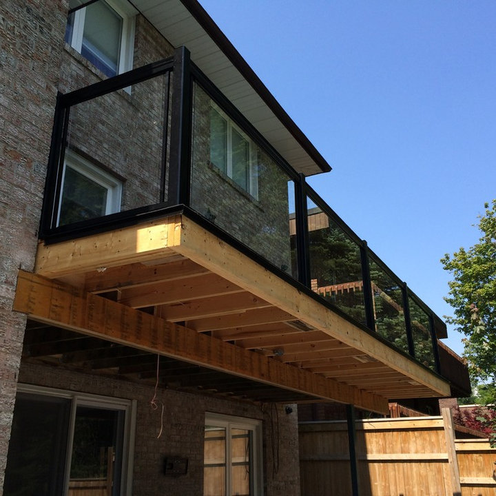 75 Glass Railing Balcony Ideas You'll Love - September, 2025 | Houzz