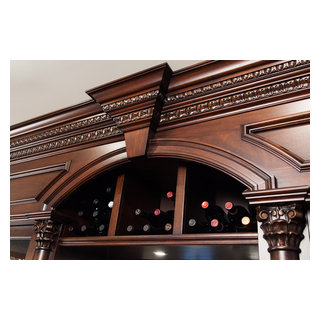 Carved Wood Walk Up Bar - Classique - Bar de Salon - New York - par WL ...