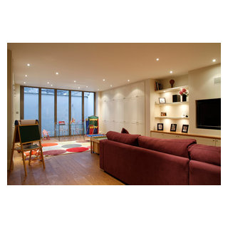 Great play/family room with garden access - Basement - London - by ...