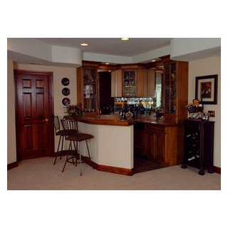Lower level bar - Traditional - Home Bar - St Louis - by User | Houzz