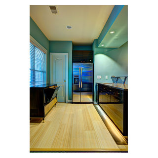 Modern Floating Glass Bar Design in Ashburn, VA - Moderno - Sótano ...