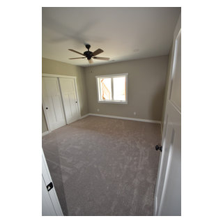 Trevor Basement - Basement - Chicago - by Total Home Improvement | Houzz