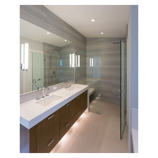 A Modern Perspective - Moderne - Salle de Bain - Vancouver - par ...