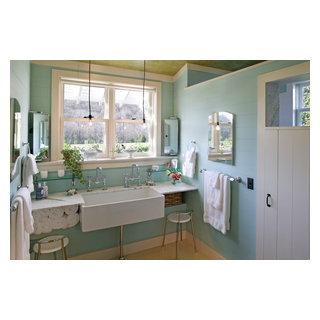 A Private Cabin - Traditional - Bathroom - Nashville - by Gilbert ...