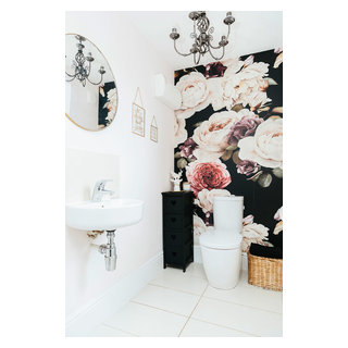 A small washroom that makes a big impact - Modern - Bathroom - London ...