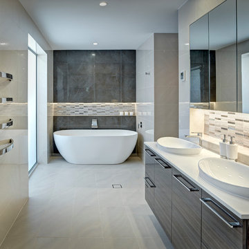 75 Beautiful Bathroom Feature Wall Home Design Ideas & Designs | Houzz AU