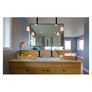Bath Crashers on DIY Network - Contemporary - Bathroom - Seattle - by ...