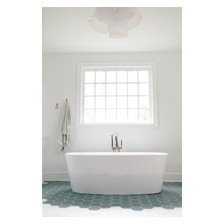 Blue-Green Shower Tile and Hexagon Floor Tile Bathroom - Moderne ...
