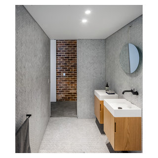 Bondi Bachelor Pad - Midcentury - Bathroom - Sydney - by Daniel Defino ...