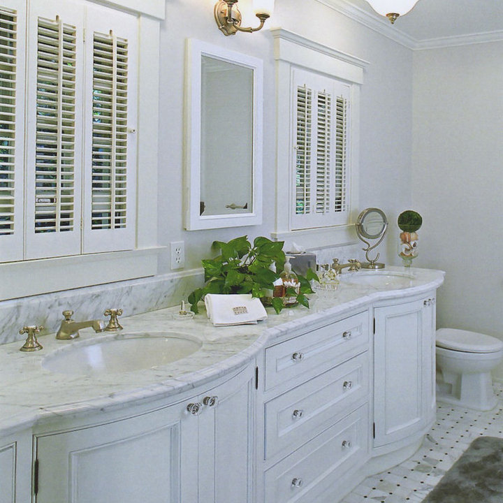 Bow Front Vanity - Photos & Ideas | Houzz