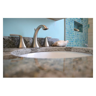 Breezy Beach Bathroom - Beach Style - Bathroom - New York - by Michelle ...