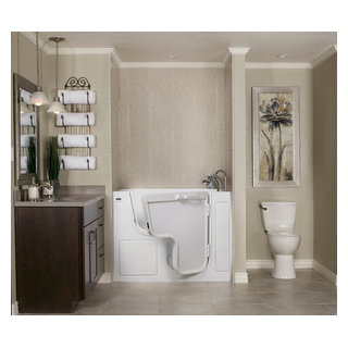 Brushed Linen Featuring Walk-in Tub - Classique - Salle de Bain - San ...