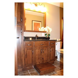 Built-in step stool - Craftsman - Bathroom - Minneapolis - by Brenny ...