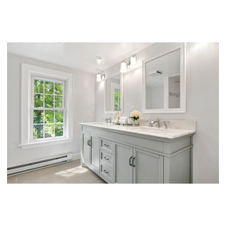 Cannondale Connecticut Colonial - Traditional - Bathroom - New York ...