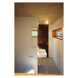 Carport Treehouse - Contemporary - Bathroom - Sydney - by Andrew Burges ...