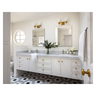 Classic Hex Tile Bathroom Floor in Daisy Pattern - Traditional ...