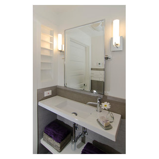 Compact Modern Bath - Modern - Bathroom - Cincinnati - by studio ...