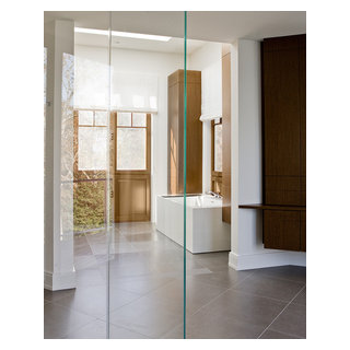 Cotuit Bay Residence - Contemporary - Bathroom - Boston - by Nicholaeff ...