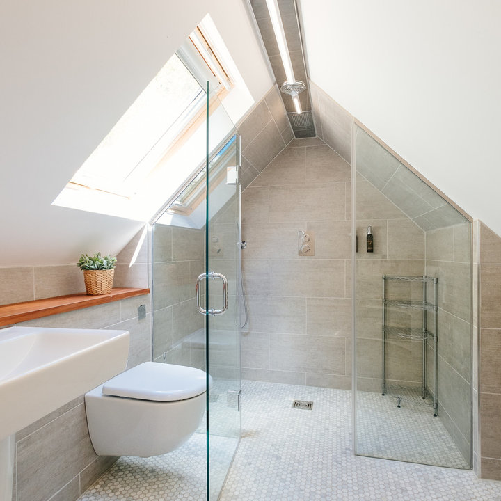 75 Beautiful Half Tiled Bathroom Ideas and Designs - April 2022 | Houzz UK