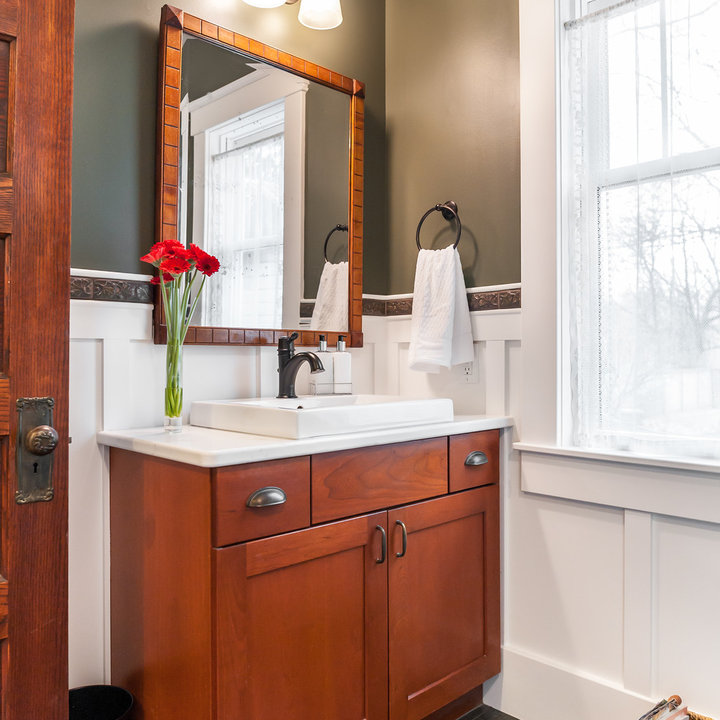 Craftsman Style Bathroom - Photos & Ideas | Houzz