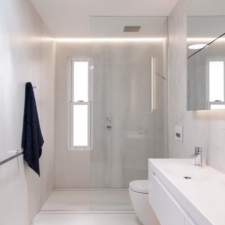 Small Bathroom Window - Photos & Ideas | Houzz