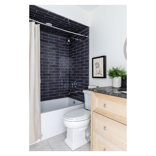 Derby House Kids Wing - Farmhouse - Bathroom - Chicago - by Laura ...